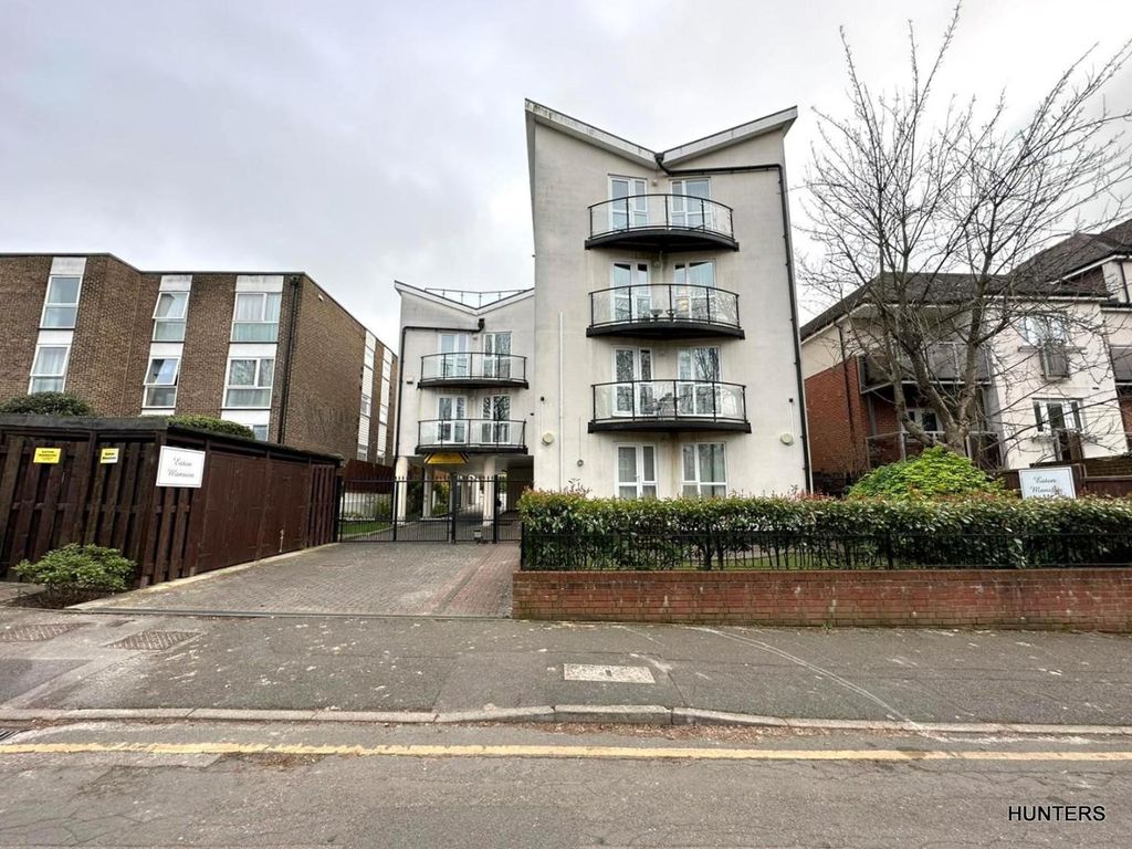 2 bed flat to rent in Eaton Road, Sutton SM2 - Zoopla
