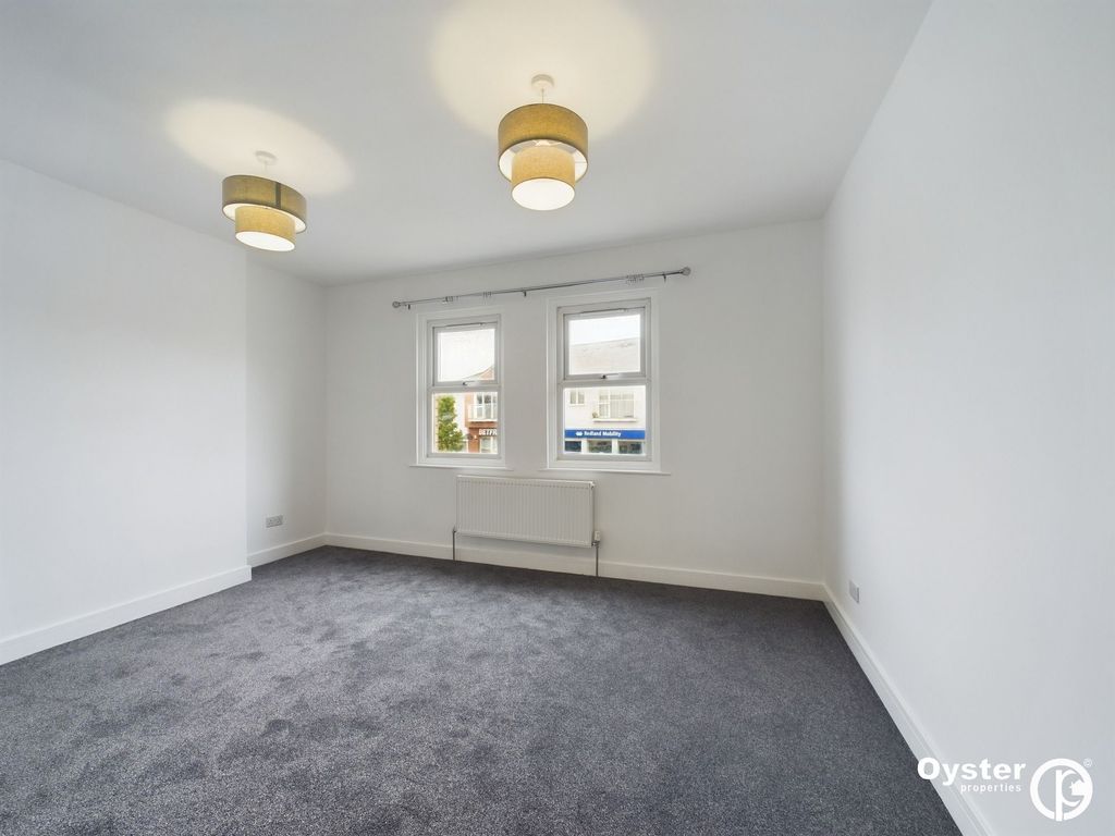 2 bed flat to rent in Oxford Road, Reading RG30, £1,400 pcm - Zoopla