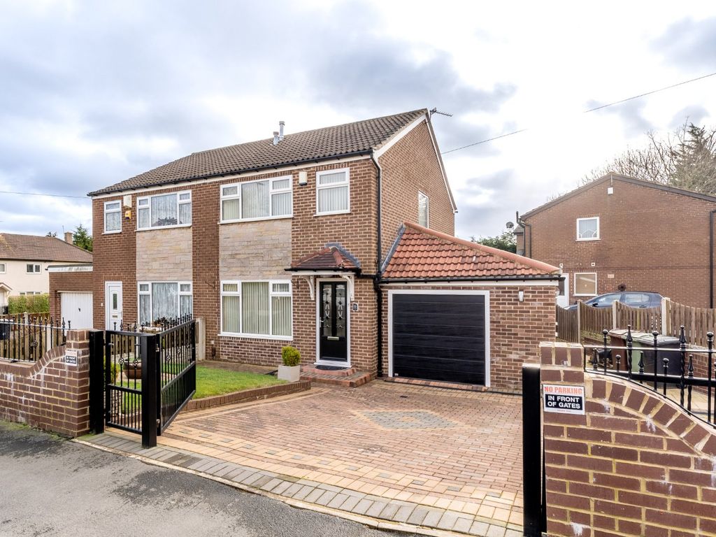 3 Bed Semi Detached House For Sale In Dennil Road Leeds West