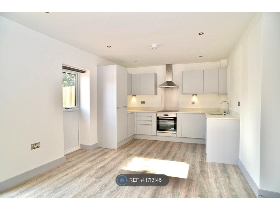 2 bed flat to rent in Trinity Court, Leeds LS9 - Zoopla