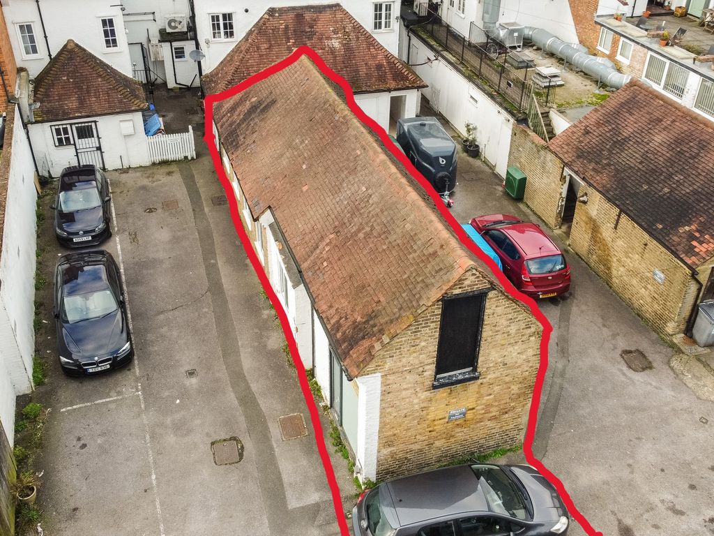 Packhorse Road, Buckinghamshire SL9, Retail premises for sale, £375,000 ...