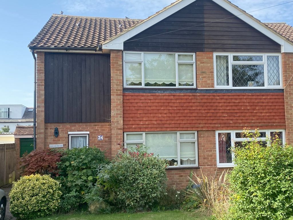 3 Bed Semi Detached House For Sale In Stratton Road Lower Sunbury Tw16