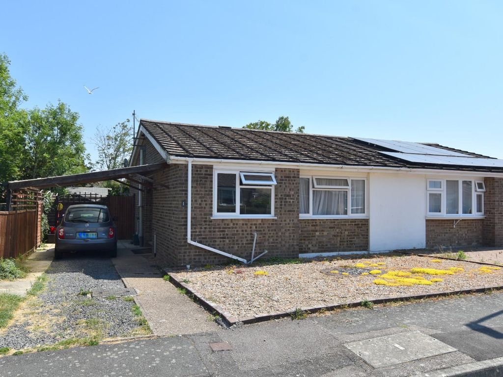 2 Bed Semi Detached Bungalow For Sale In Nightingale Avenue Hythe Ct21