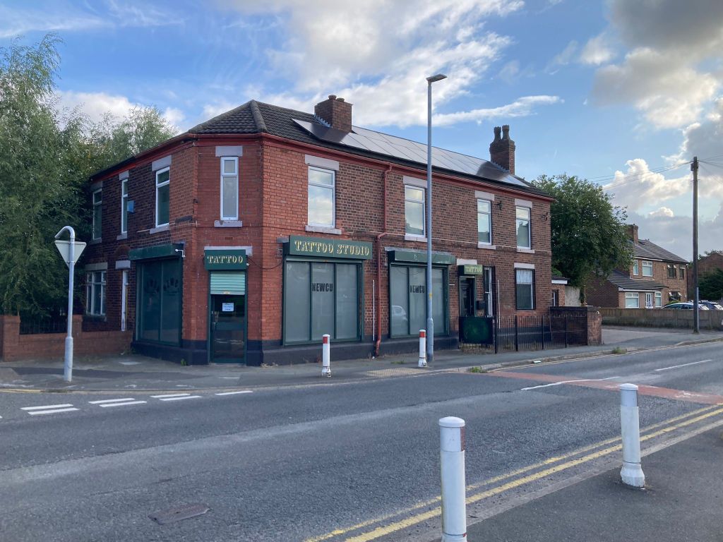Retail premises to let in 2 Cinnamon Lane, Fearnhead, Warrington WA2 ...
