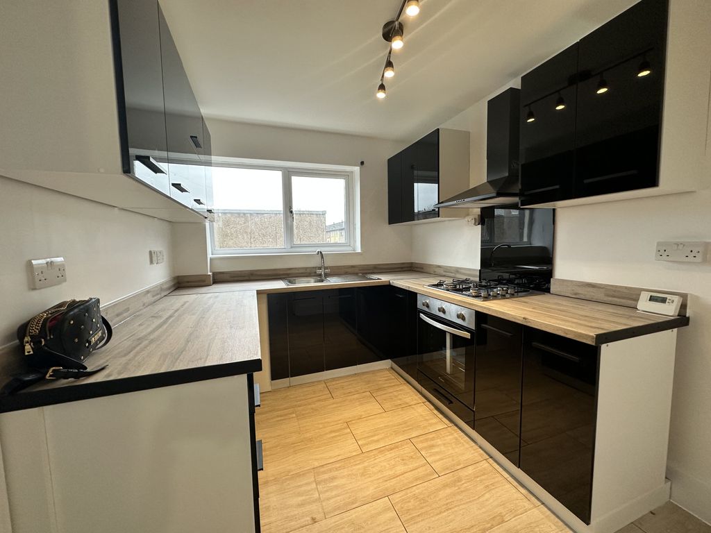 3 Bed Terraced House To Rent In Grasmere Avenue Warrington Cheshire