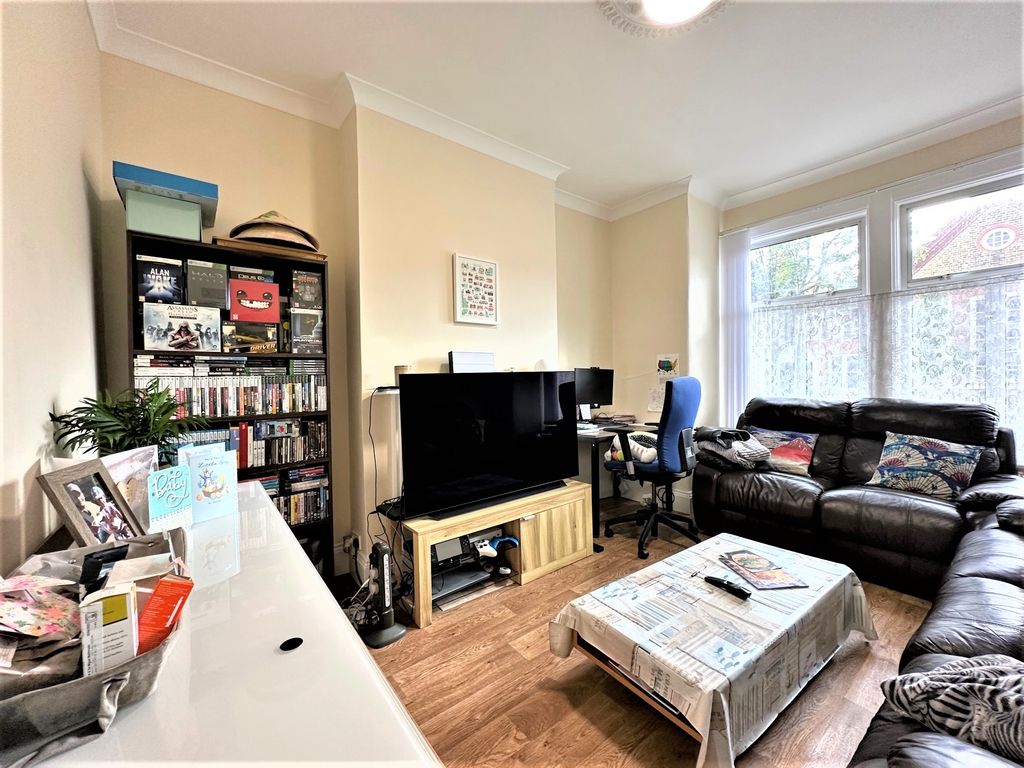 1 bed maisonette to rent in Sellincourt Road, London SW17 - Zoopla