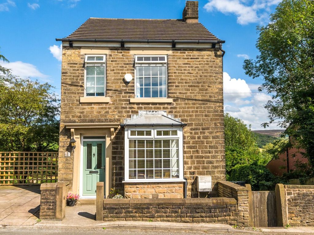 2 bed detached house for sale in Woodhead Road, Glossop, Derbyshire ...