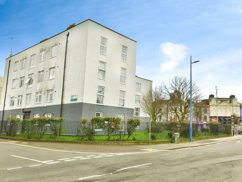3 bed flat for sale in Union Street, Stonehouse, Plymouth PL1, £140,000 ...