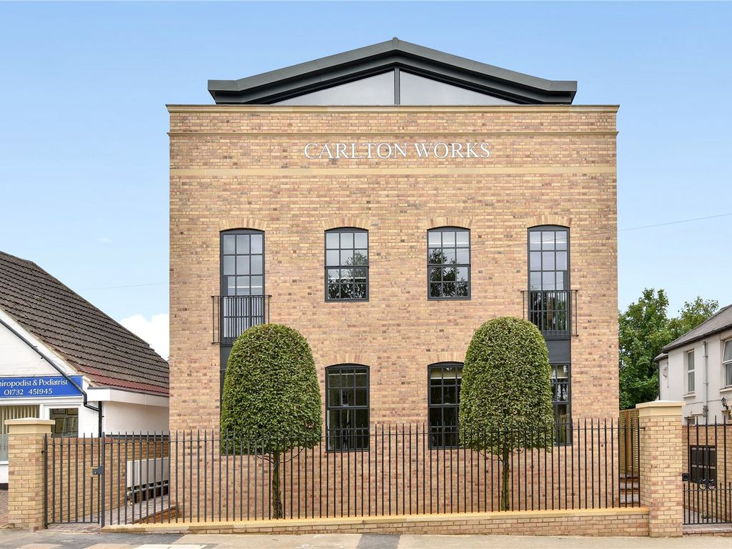 1 bed flat to rent in Carlton House, 61B St. Johns Hill, Sevenoaks ...