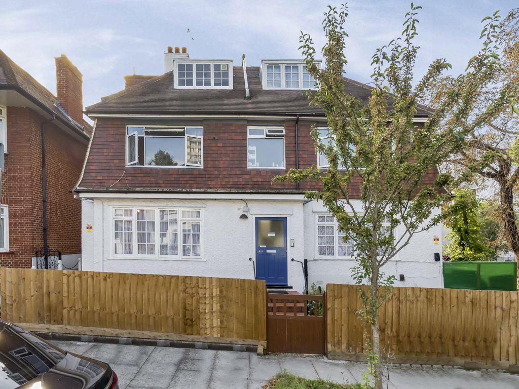 2 bed flat for sale in Shoot Up Hill, London NW2 - Zoopla