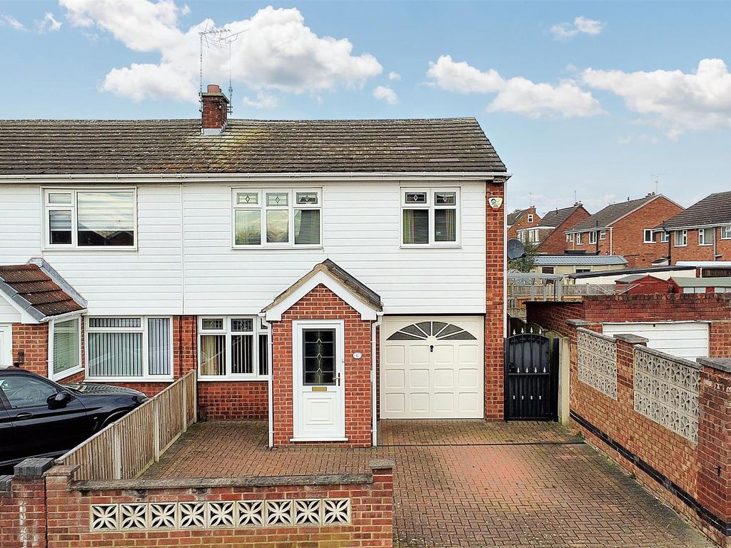 3 Bed Semi Detached House For Sale In Kennedy Drive Stapleford