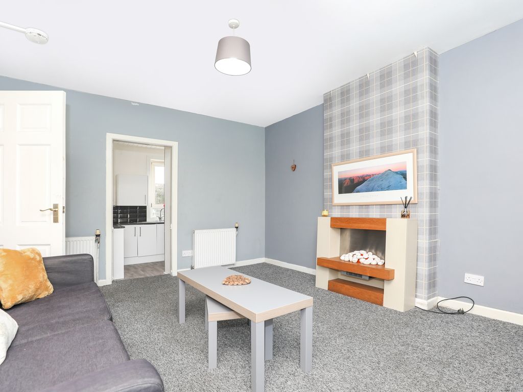 2 bed flat for sale in Tontine Park, Dumbarton, Dunbartonshire G82 - Zoopla