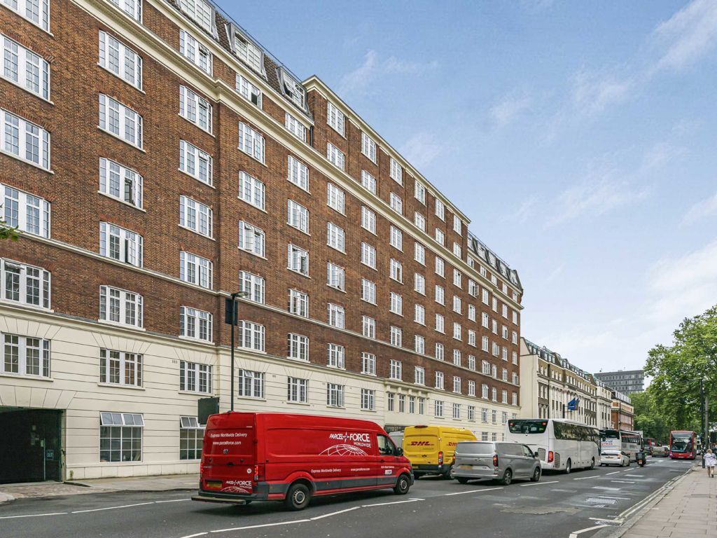 Studio for sale in Upper Woburn Place, London WC1H, £425,000 - Zoopla