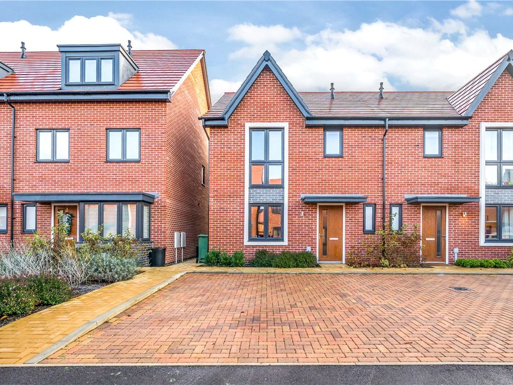 3 Bed Semi Detached House To Rent In Fearnley Close Glebe Farm Milton