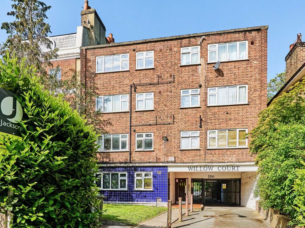 2 bed flat for sale in Brixton Road, London SW9, £350,000 - Zoopla