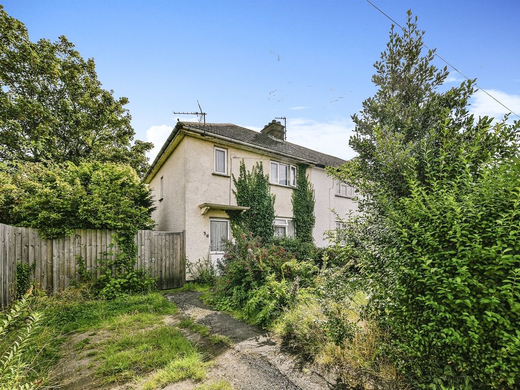 2 Bed Semi Detached House For Sale In Havelock Road Biggleswade Sg18