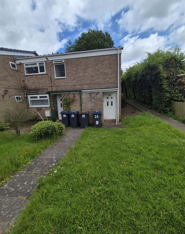 2 bed maisonette to rent in Beeches Way, Birmingham B31, £750 pcm - Zoopla