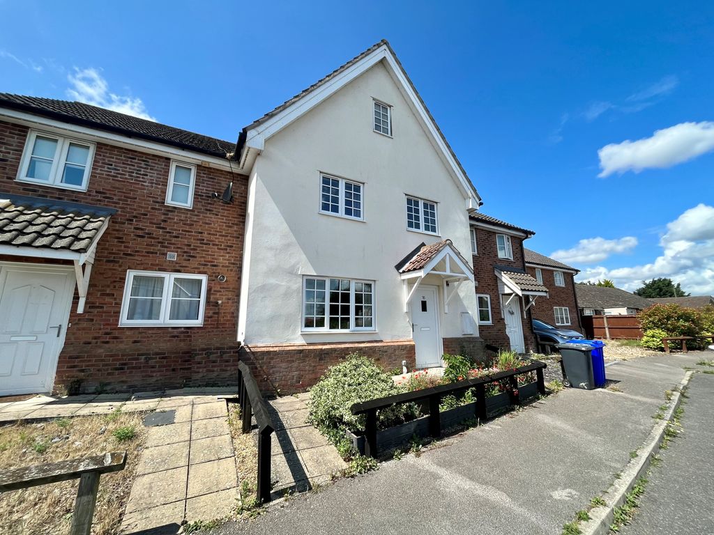4 bed terraced house to rent in Heathlands, Beck Row, Bury St. Edmunds ...