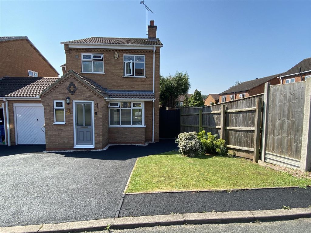 3 Bed Link Detached House For Sale In Avon Way Burton On Trent De15