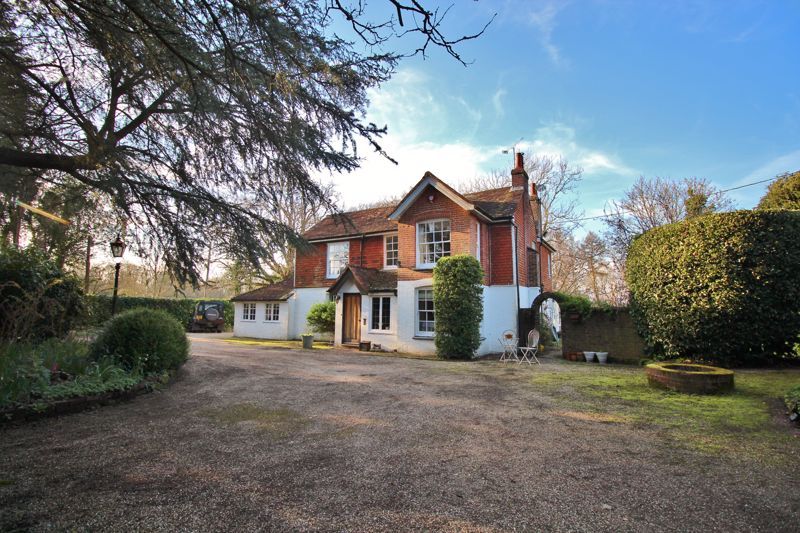 4 Bed Detached House For Sale In Main Road Hadlow Down Uckfield Tn22