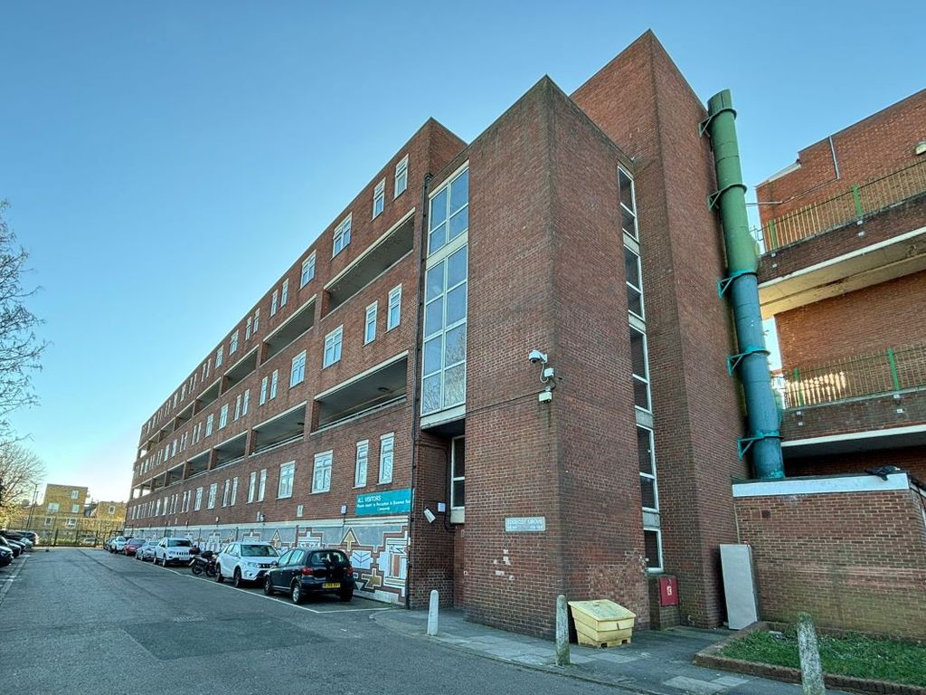 1 bed flat for sale in 69 Edgecot Grove, Tottenham, London N15, £ ...