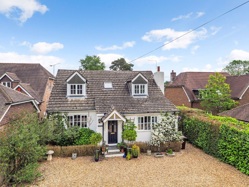 4 bed detached house for sale in Lymington Bottom Road, Medstead, Alton ...
