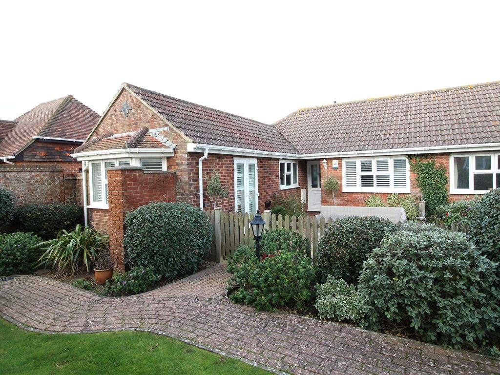 2 Bed Bungalow For Sale In Marine Drive East Barton On Sea Hampshire