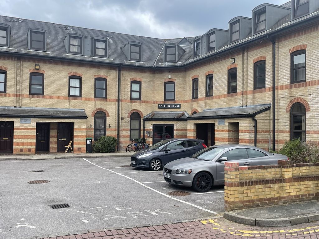 Office to let in Frimley Road, Camberley GU15, £11,664 pa - Zoopla
