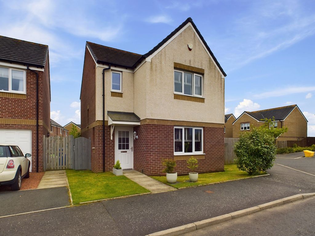 3 bed villa for sale in Wilson Drive, Carluke ML8, £225,000 - Zoopla