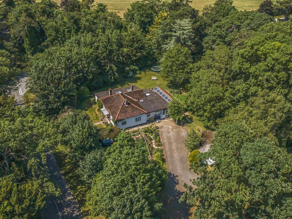 5 bed detached bungalow for sale in Hildersham, Cambridge CB21, £ ...