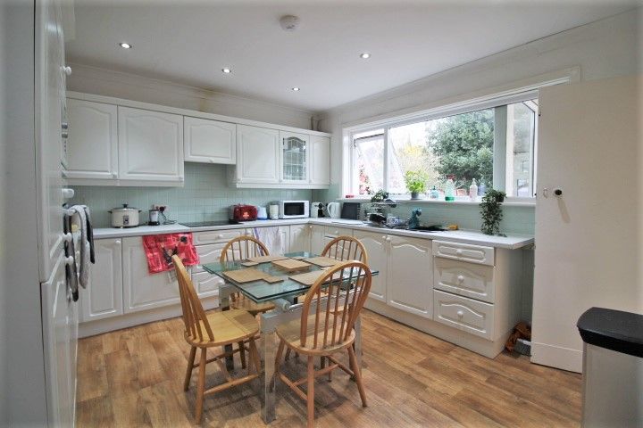 5 bed detached house to rent in Taddyforde Court, Exeter EX4, £3,467 ...