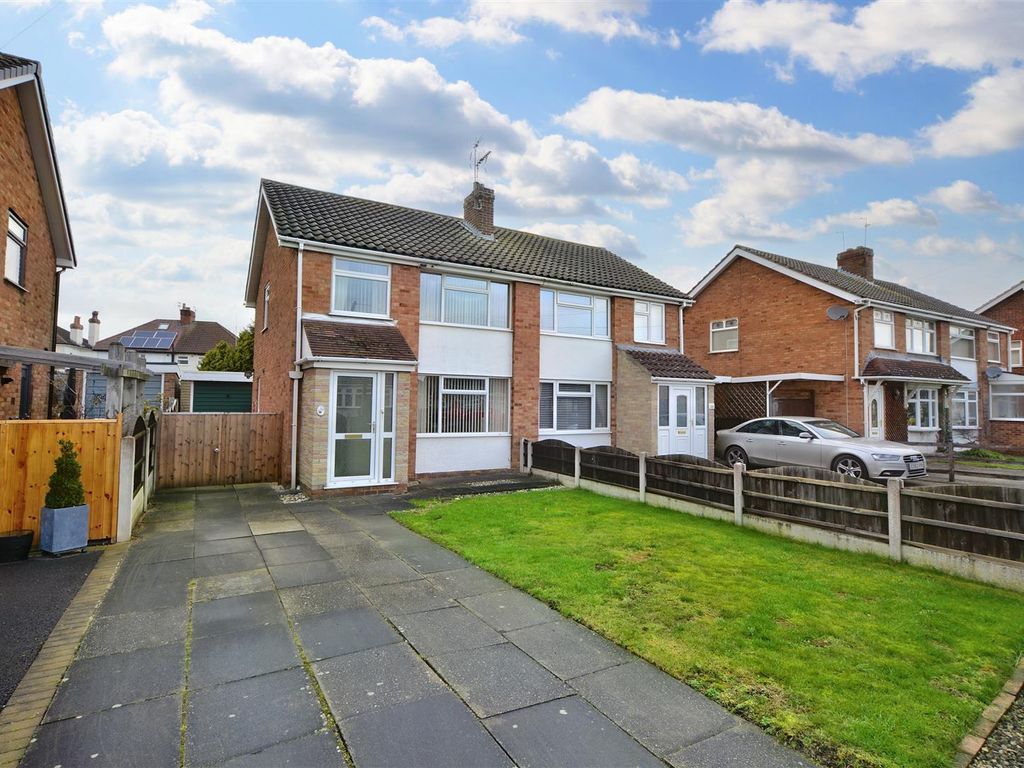 3 Bed Semi Detached House For Sale In Thoresby Crescent Draycott