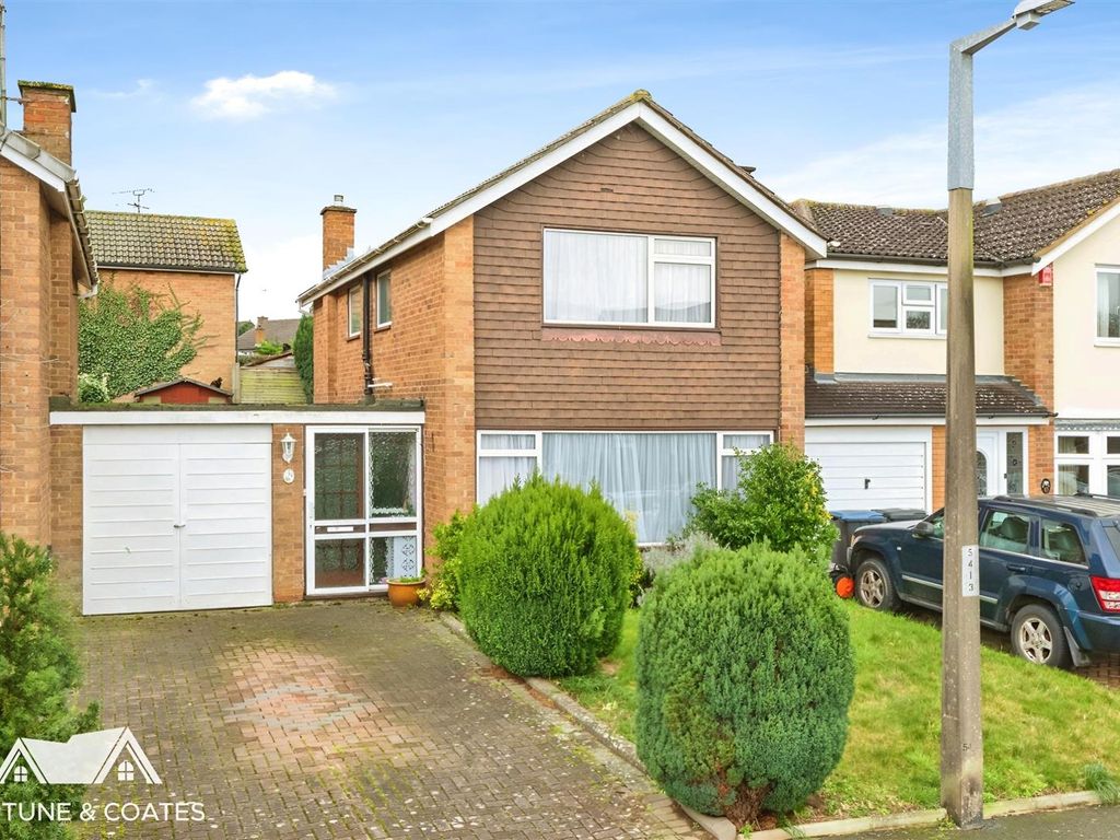 3 Bed Link Detached House For Sale In Greygoose Park Harlow Cm19 £