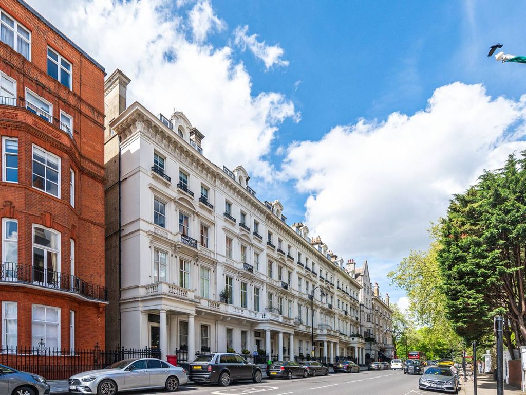 2 bed maisonette for sale in Palace Gate, Kensington, London W8, £ ...