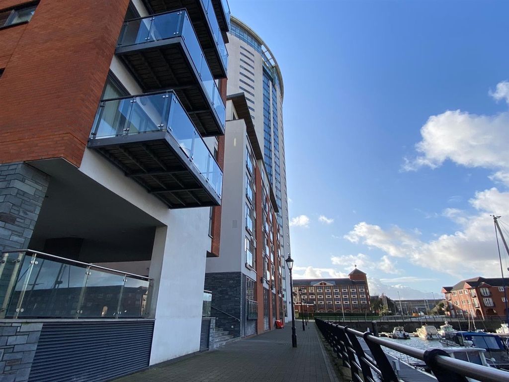 2 bed flat to rent in Apartment, Meridian Wharf, Trawler Road, Maritime ...