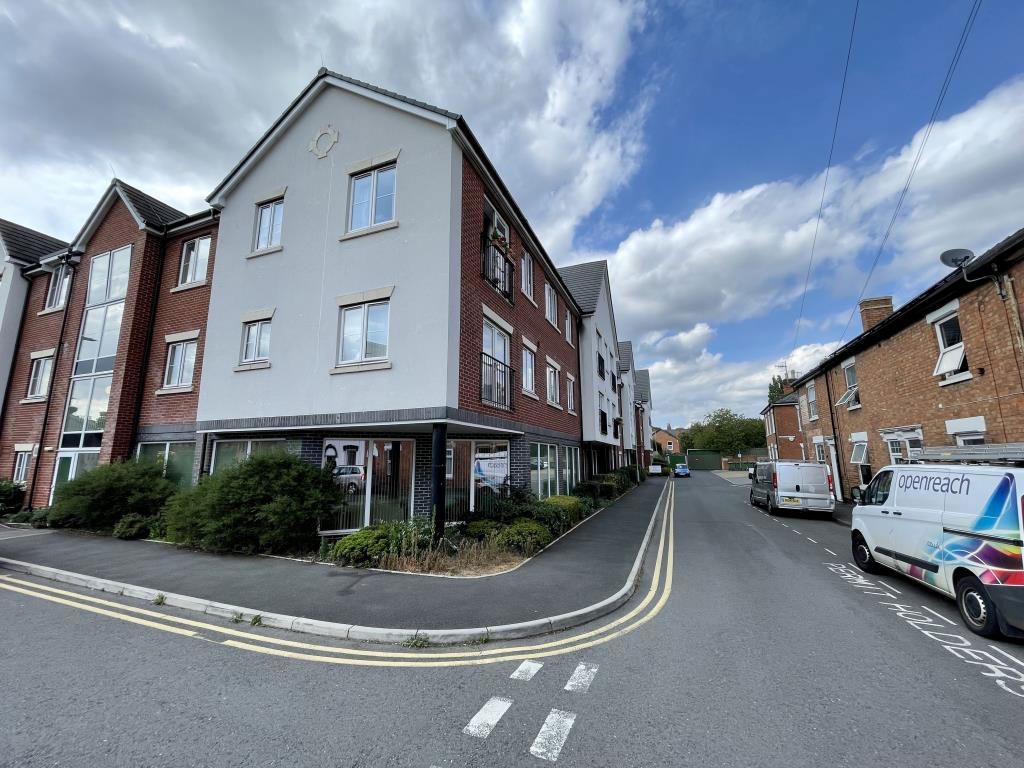 1 bed flat for sale in White Ladies Close, Worcester WR1, £120,000 - Zoopla