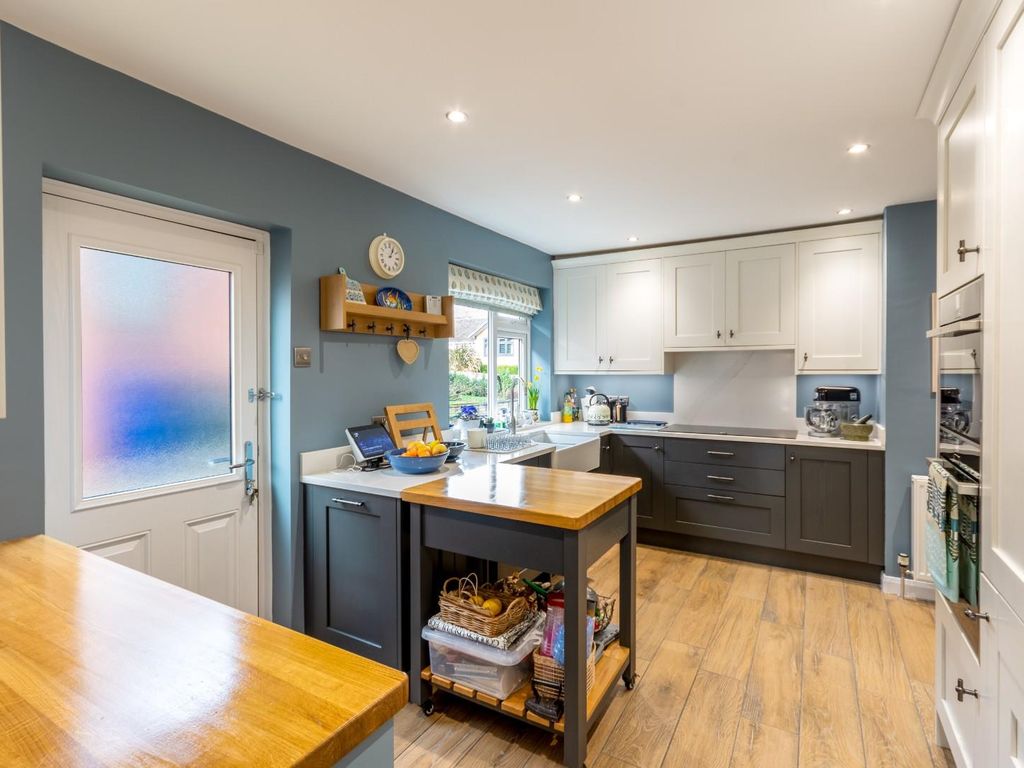 3 bed detached bungalow for sale in Lime Tree Crescent, Bawtry ...