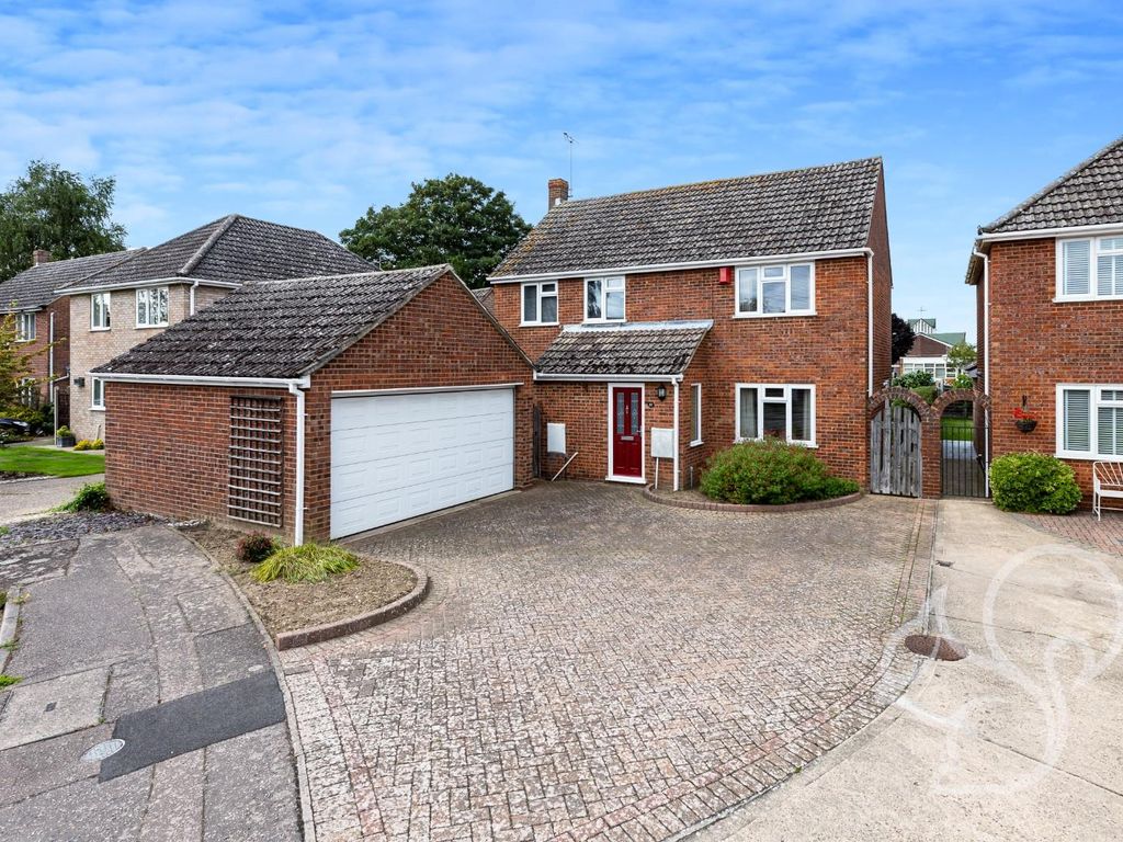 4 Bed Detached House For Sale In President Road Colchester Co3 £