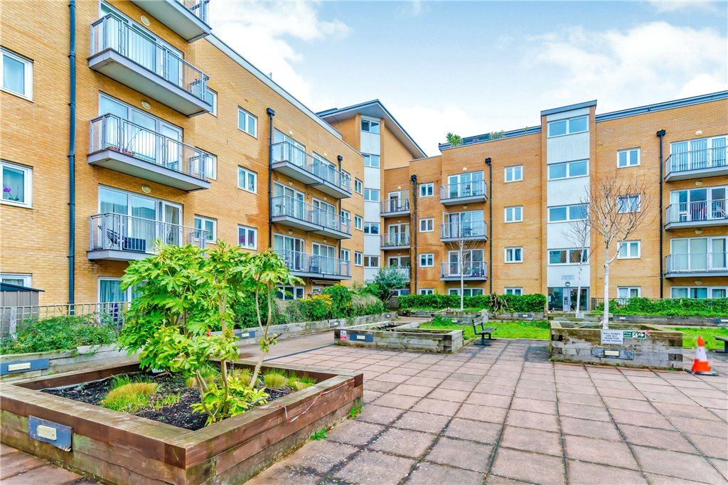 2 bed flat for sale in Whitestone Way, Croydon, Surrey CR0, £300,000 ...