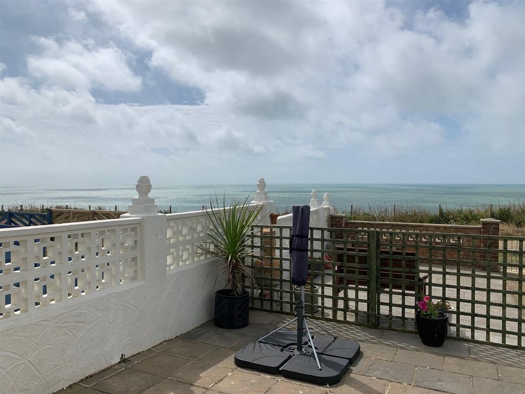 3 bed flat for sale in The Promenade, Peacehaven BN10, £425,000 - Zoopla