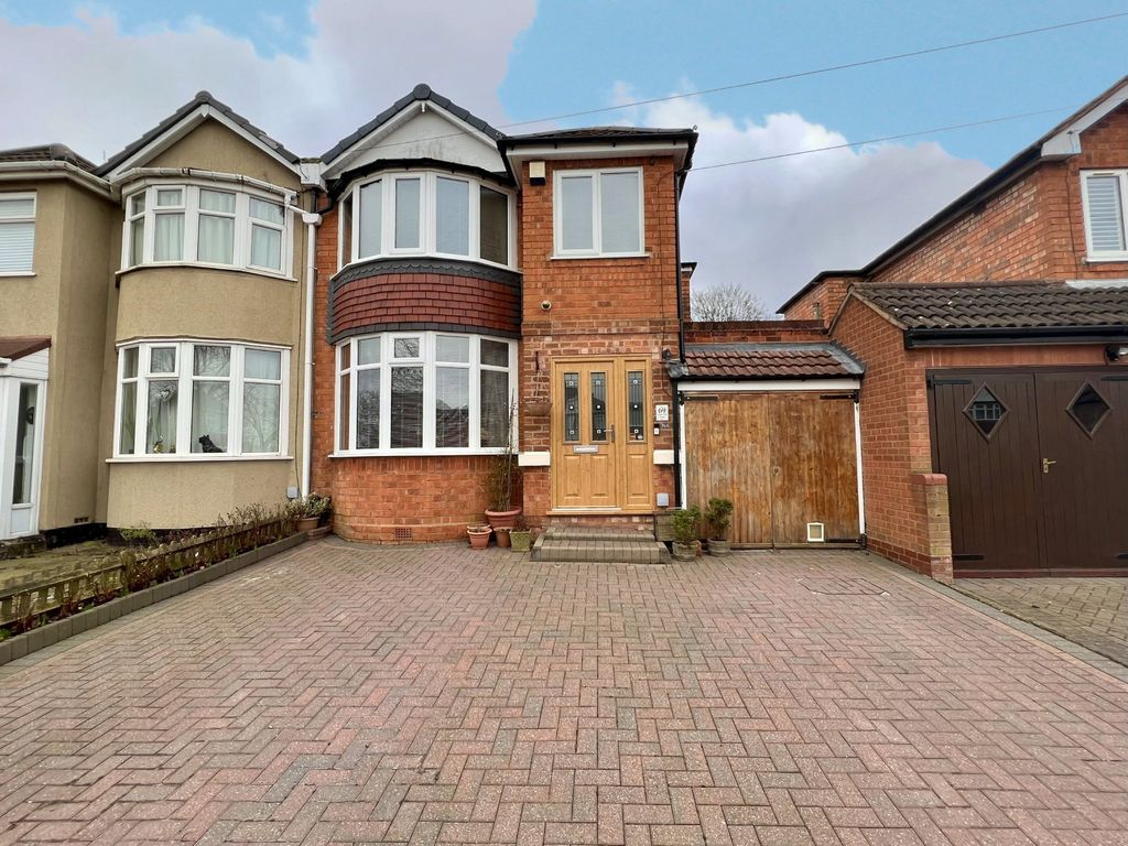 3 Bed Semi Detached House For Sale In Cranes Park Road Sheldon