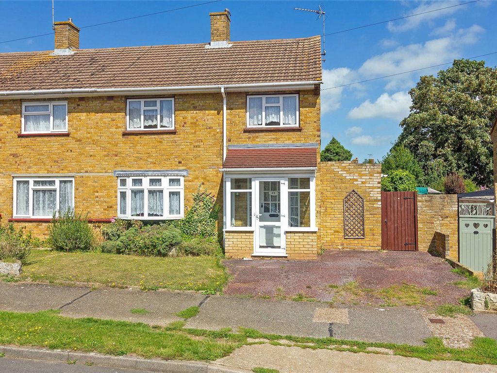 3 Bed Semi Detached House For Sale In Kent Avenue Sittingbourne Kent