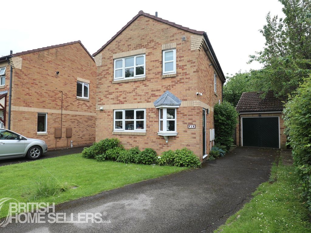 3 bed detached house for sale in Ebsay Drive, York, North Yorkshire ...