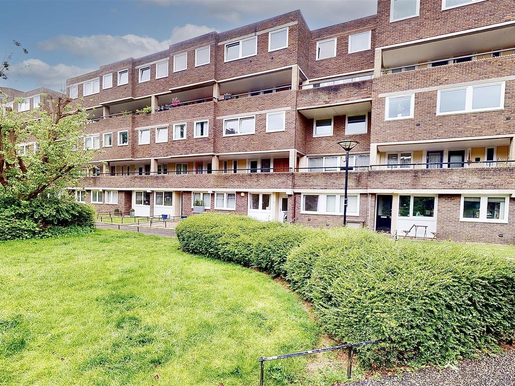 1 bed flat for sale in Augustus Close, Brentford TW8 - Zoopla