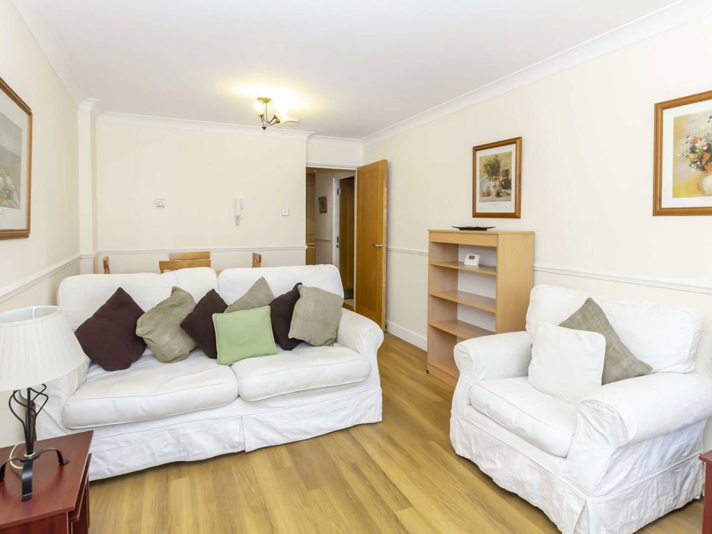 1 bed flat to rent in High Timber Street, London EC4V, £2,500 pcm - Zoopla