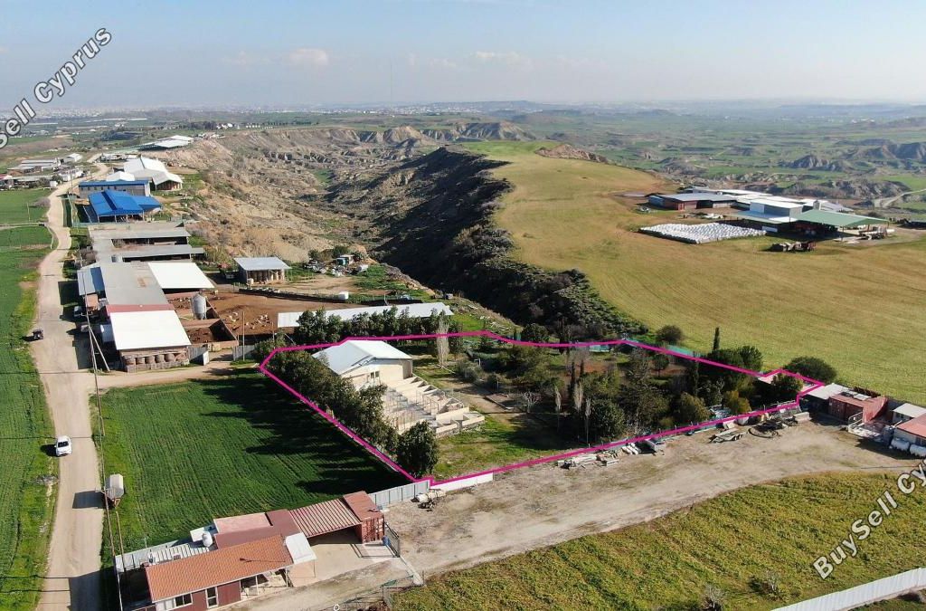 Block of flats for sale in Pera Orinis, Nicosia, Cyprus, £103,992 - Zoopla