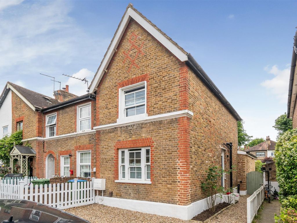 2 bed end terrace house for sale in Ferry Road, Thames Ditton KT7, £ ...