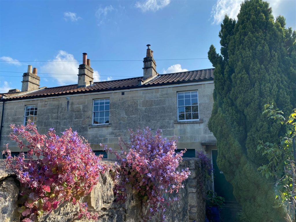 2 bed flat for sale in Chapel Row, Bathampton, Bath BA2, £325,000 - Zoopla