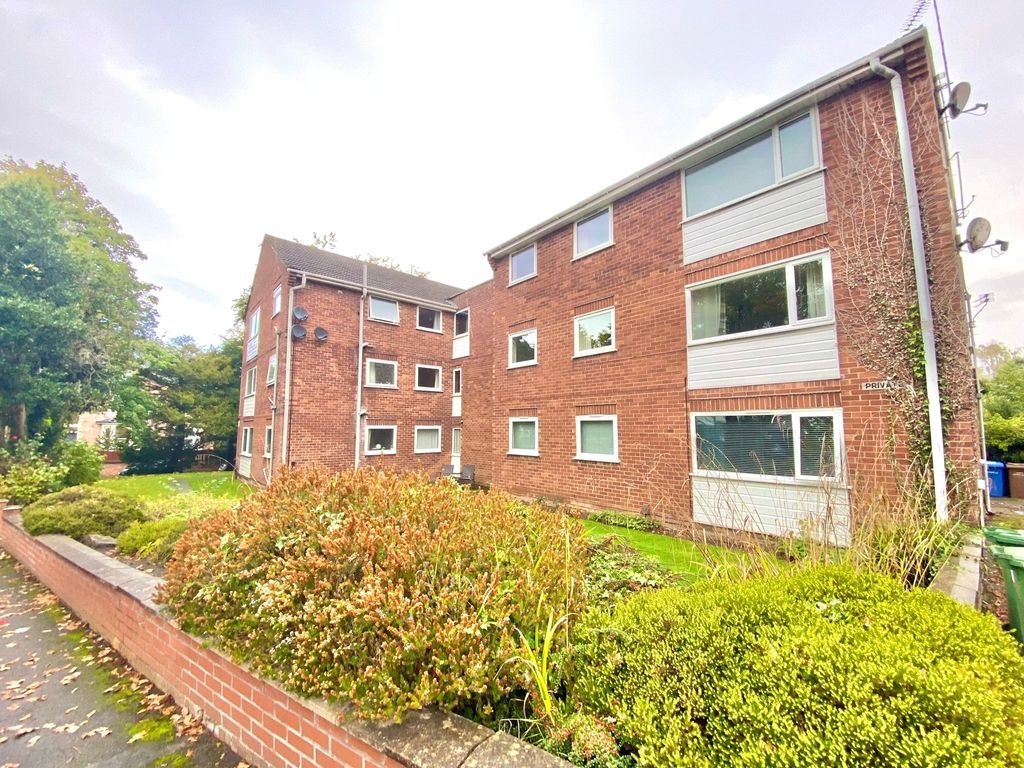 2 bed flat for sale in Alton Court, Alton Road, Oxton CH43 - Zoopla