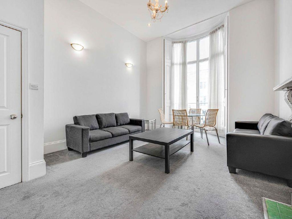 2 bed flat for sale in Gloucester Terrace, London W2, £895,000 - Zoopla